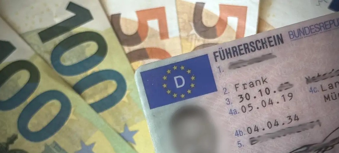 Wie viel kostet der Führerschein in Deutschland 2025? Günstigste